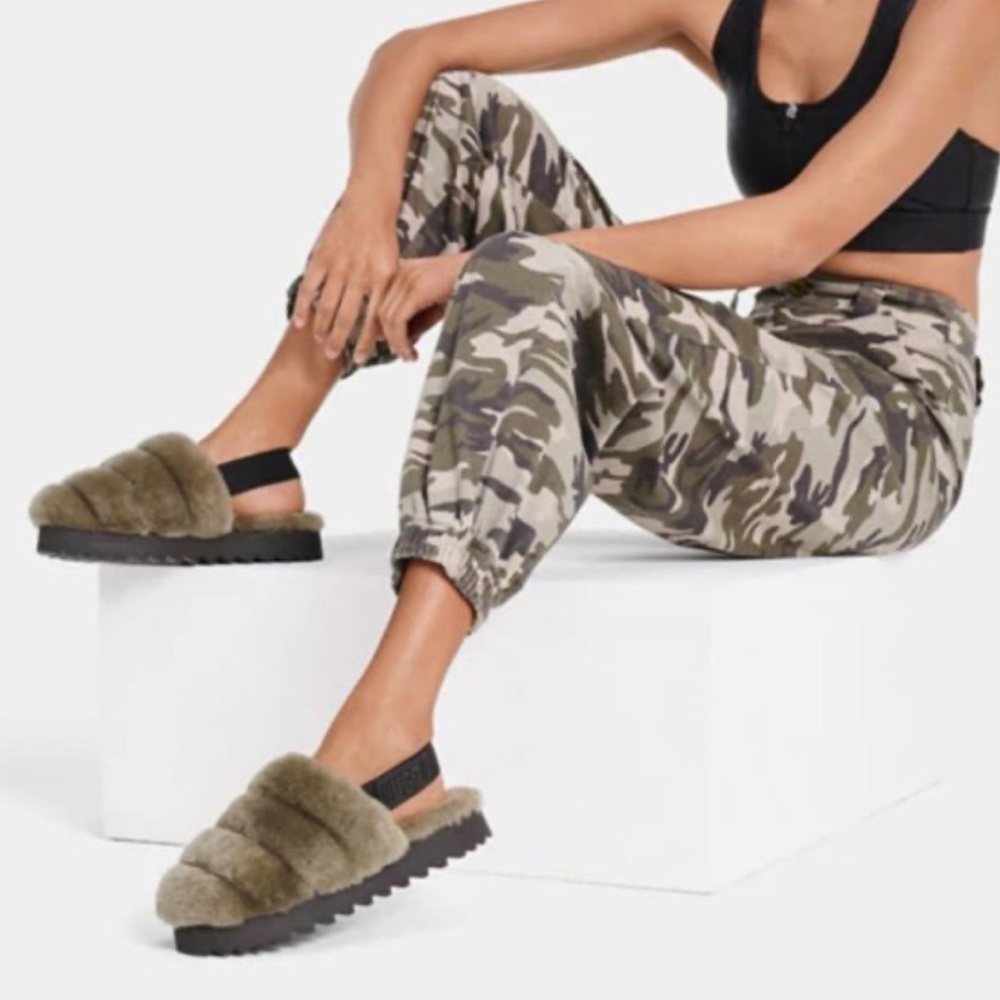 Ugg Super Fluff Shearling Fur Slippers! Back Strap Ne… - Gem